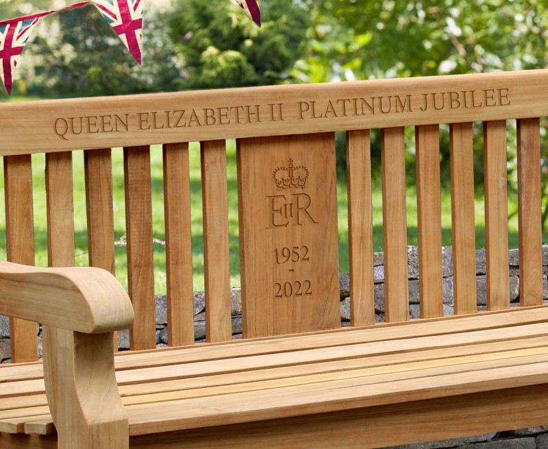 Balmoral 6ft Queen's Platinum Jubilee Commemorative Bench